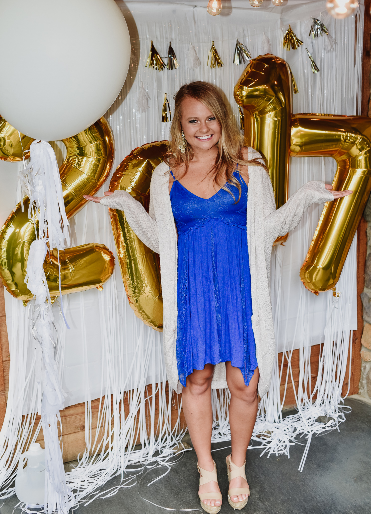 A White & Gold Themed Graduation Party - Krista Gilbert