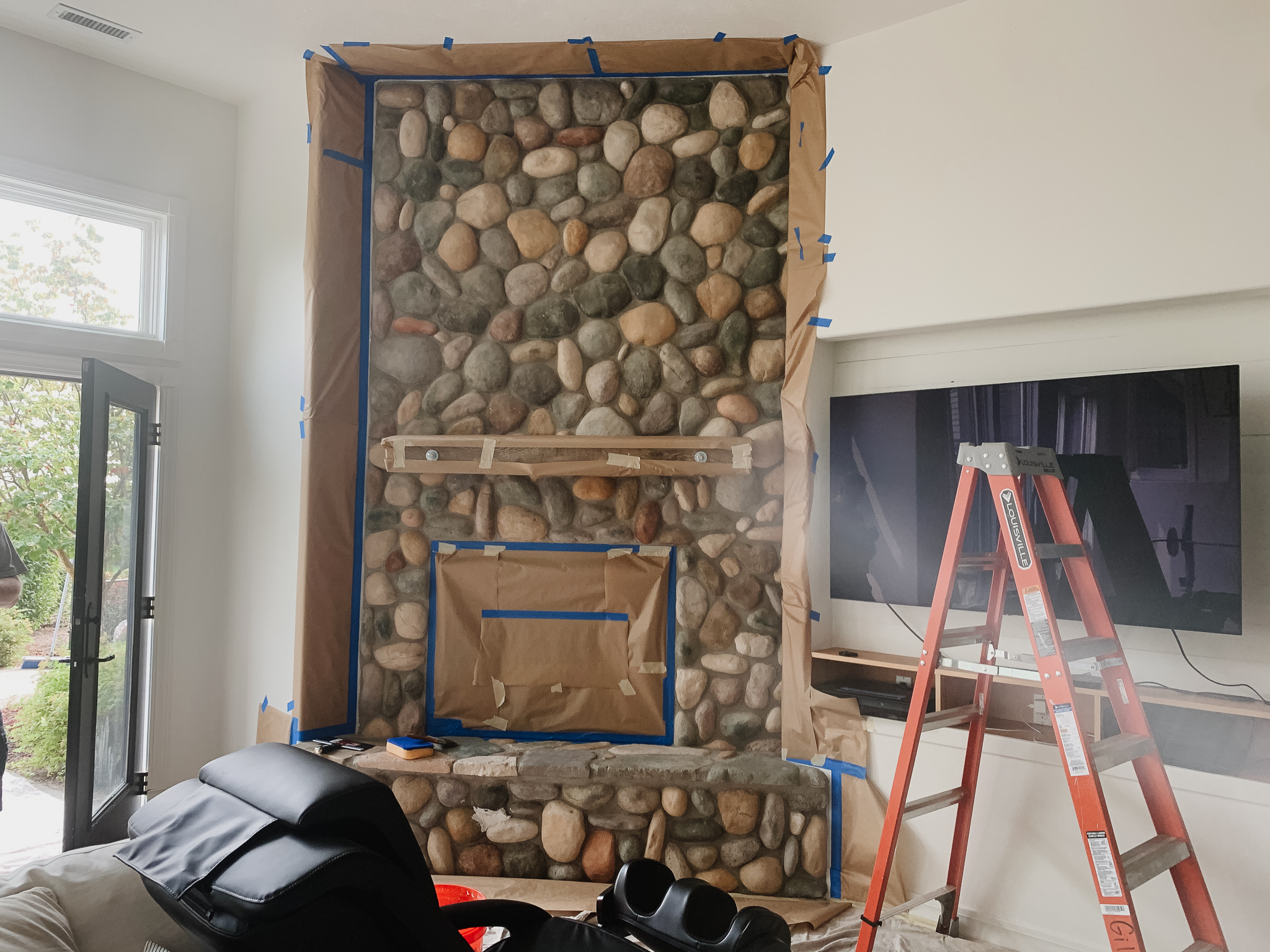 How To German Smear A Dated River Rock Fireplace - Krista Gilbert
